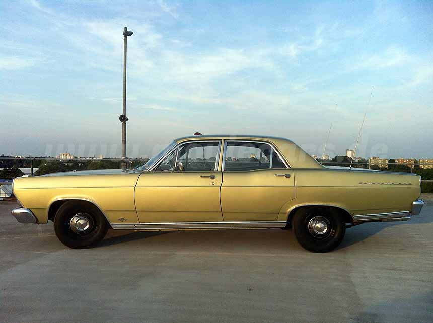 Ford Fairlane 500 XL 4-dr sedan - Moviecars