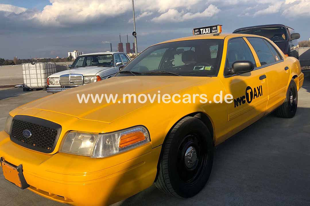 Ford Crown Victoria Taxi Yellow Cab - Moviecars